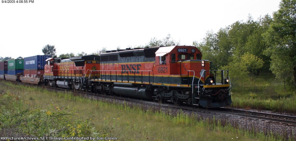 BNSF 6921